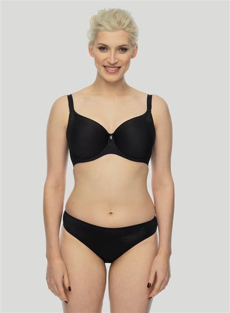 Corin: Virginia Spacer Bra Black – DeBra's