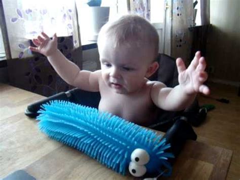 Funny baby get scared! - YouTube