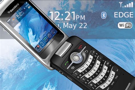 Pearl Flip 8220: Das erstes klappbare Blackberry-Handy - Bilder - Handy ...