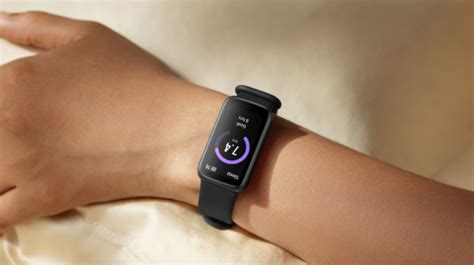 Xiaomi Redmi Smart Band Pro w/ 1.47-inch AMOLED now official