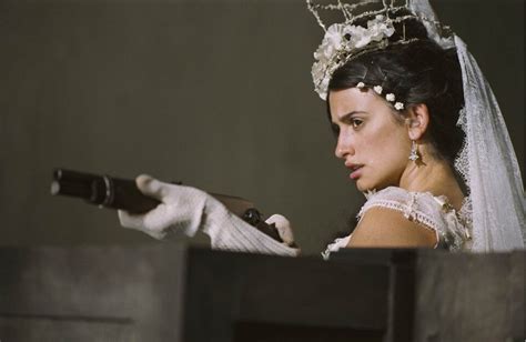 Фото: Бандитки / Кадр из фильма «Бандитки» (2006) #1732282