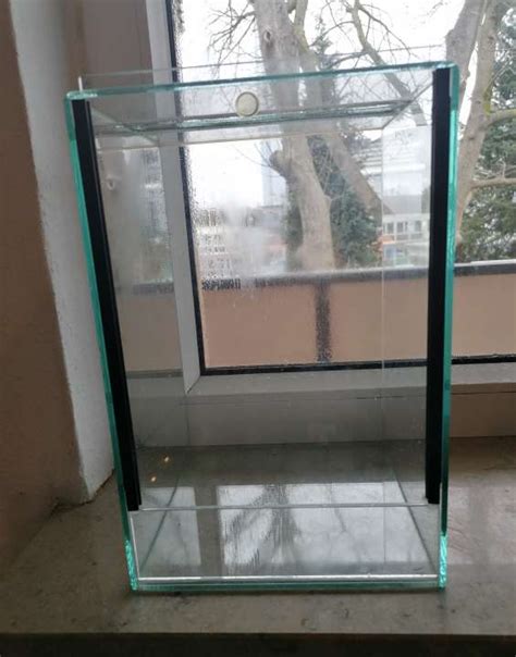 Terrarium 20x20x30 zur Abgabe - Hagen
