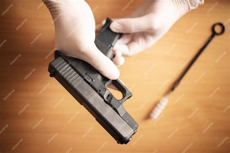 Чистка и уход за огнестрельным оружием после использования на ...