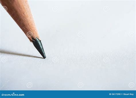 бумажный карандаш стоковое фото. изображение насчитывающей часть - 5617390