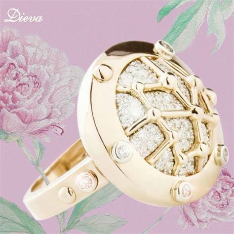 DIEVA : Collections Dieva