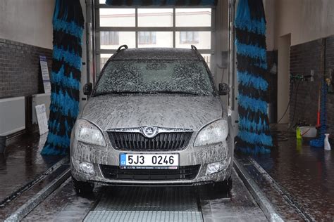 Jarda Vála: Myčka aut