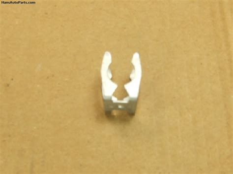 VW Audi 1H0609747 $5 OEM VW Rear Disc Brake Clip Beetle Golf Jetta Audi