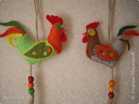 Шьём петушков | Chicken crafts, Christmas ornaments, Felt christmas ...