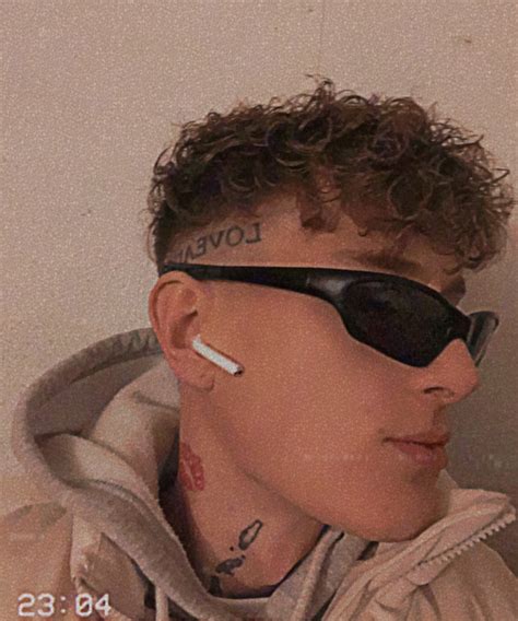 99LA | Spotify