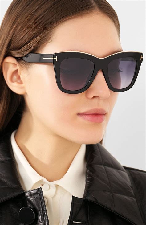 Женские черные солнцезащитные очки TOM FORD — купить за 29800 руб. в ...
