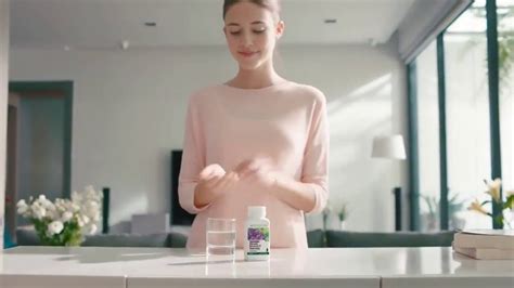 NUTRILITE Кальций, магний, витамин D комплекс - YouTube