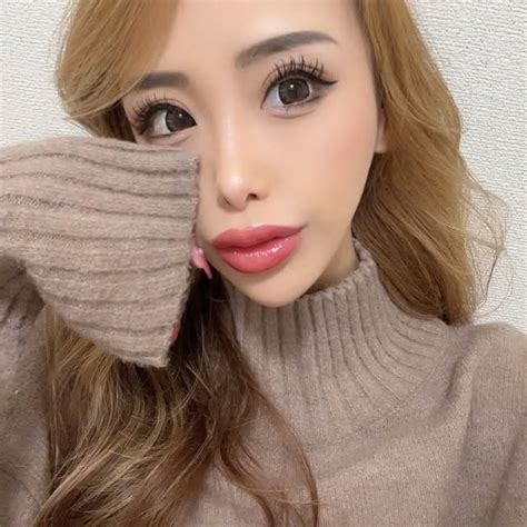 @aka.dayo__) • Threads, Say more