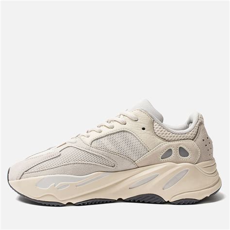 Кроссовки adidas Originals YEEZY Boost 700, EG7596