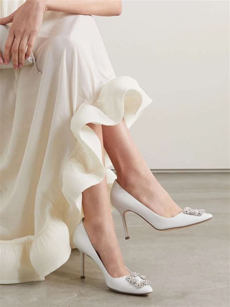 MANOLO BLAHNIK Hangisi 90 embellished leather pumps | NET-A-PORTER