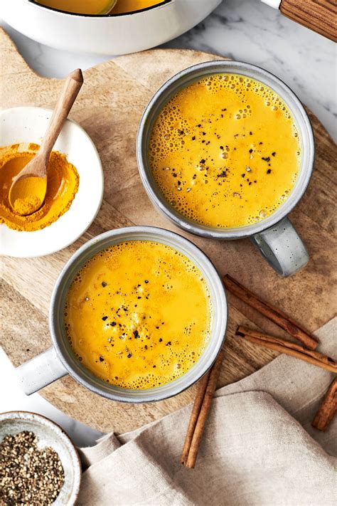 Golden Milk (Turmeric Milk) - Downshiftology - Doctor Woao