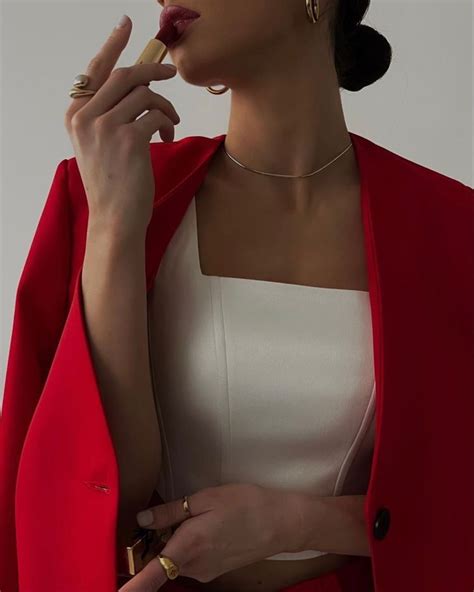 Aesthetic Women, Red Aesthetic, Boss Lady, Girl Boss, Studio ...