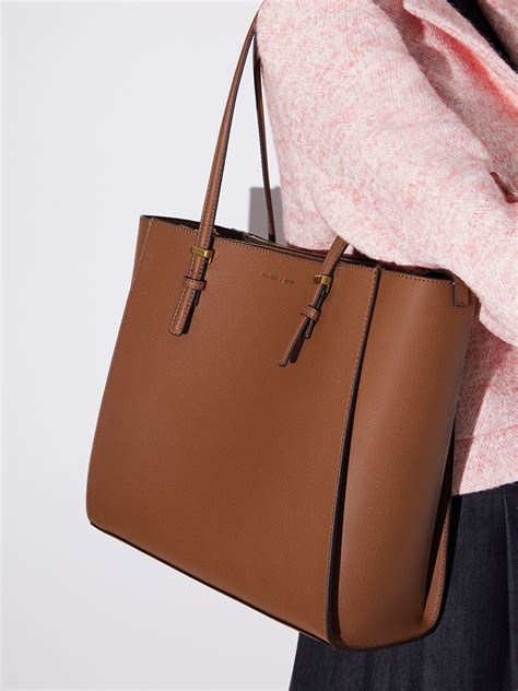 Chocolate Sansa Tote Bag - CHARLES & KEITH International