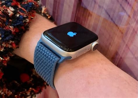 Какие часы apple watch лучше для девушки: сравнение всех моделей эпл ...