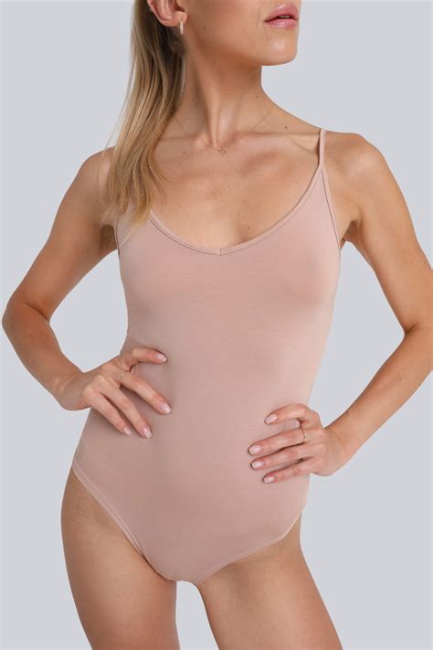 Beżowe body bieliźniane damskie modelujące sylwetkę | Ansin