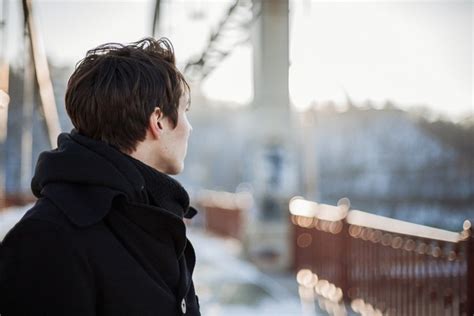 «Мне 30, я девственник и безумно боюсь женщин» | PSYCHOLOGIES