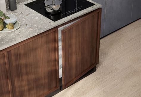 Встраиваемый однокамерный холодильник ELECTROLUX LSB2AE82S – фото ...