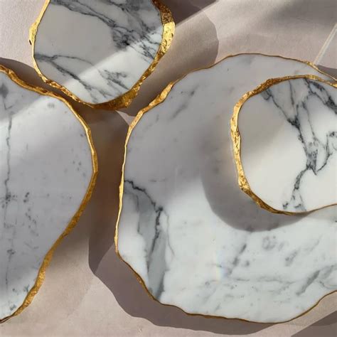 LUMINIA Natural Scented Candles, Luxury Perfumes, Interior Diffusers