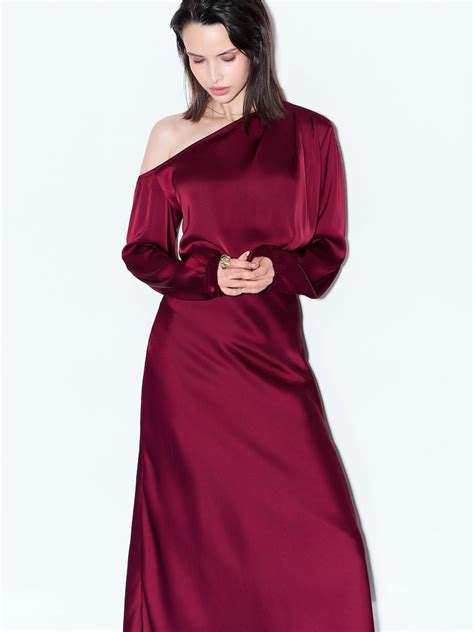 Атласное платье миди с лифом на одно плечо :: LICHI - Online fashion store