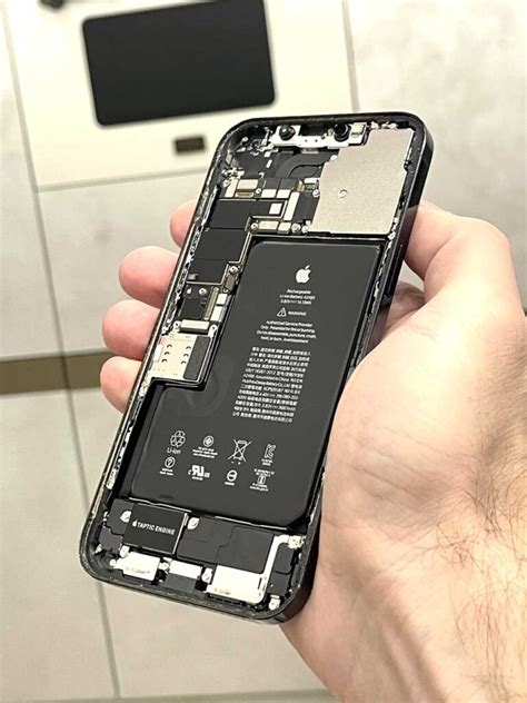 Замена экрана IPhone 14 цена 7999р. за (Оригинал) в Москве.