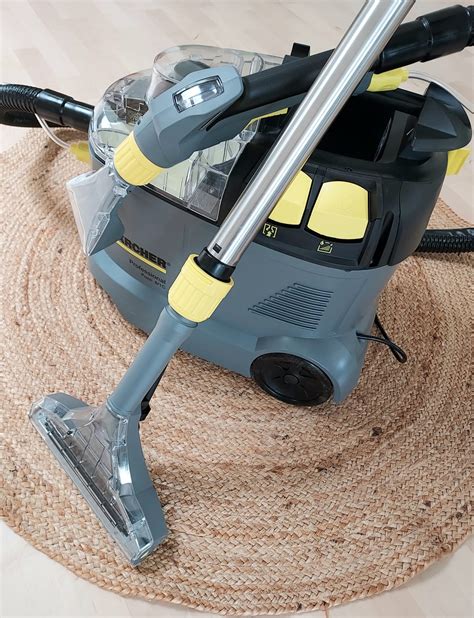 Vuokraa Kärcher Puzzi 8/1C tekstiilipesuri