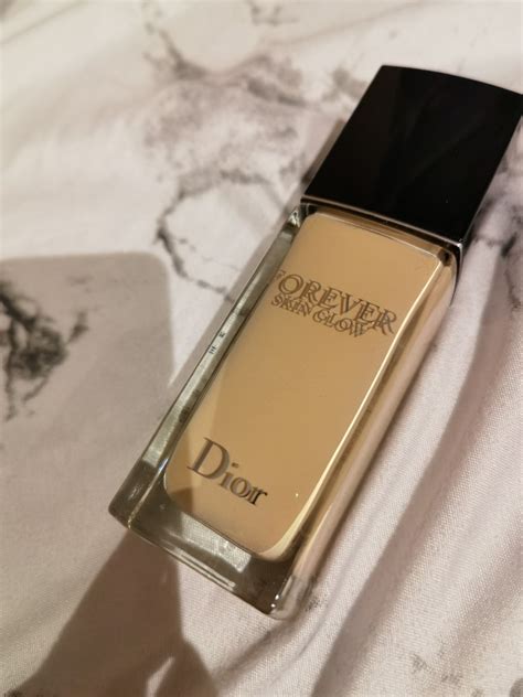 Dior Forever Skin Glow 24H Hydrating Radiant Foundation in 0.5 Neutral ...