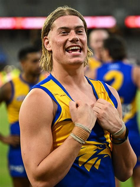 AFL swoons over No. 1 pick Harley Reid’s ‘mindblowing’ play | Herald Sun