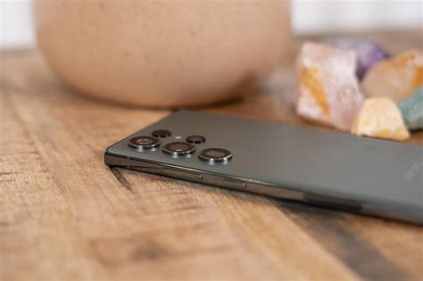 200 Мп, мощный процессор и старый дизайн: Samsung представила Galaxy ...