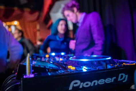 DJ für private Feier - dein DJ, deine Party - von DJ24.at!