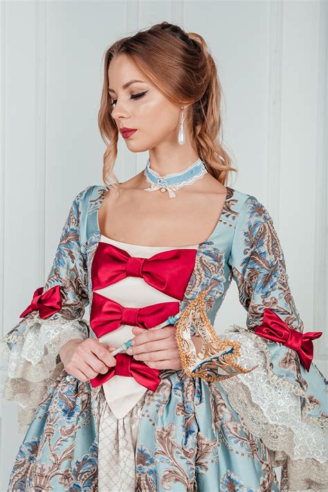 Платье 18 века VERSAILLES с бантами - Прокат костюмов в Москве от STUDIO 68