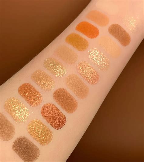 Dikalu 20 Colors Eyeshadow – Kiss Cosmetics