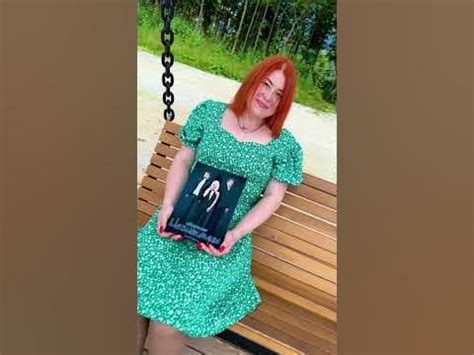 Моя книга в руках у самых красивых 🔥 #женскийроман #роман # ...