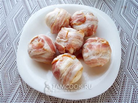 Шампиньоны с сыром и беконом на мангале — рецепт с фото пошагово