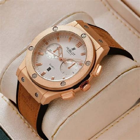 ساعت مچی hublot geneve ضد آب 3 موتوره بند چرمی مسی - آراد برندینگ