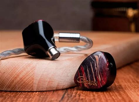 MYER CKLVX D62 – гибридные внутриканальные наушники с шестью ...