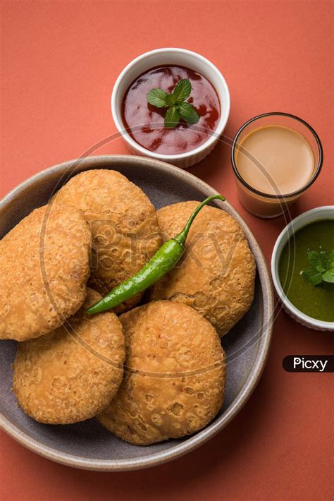 Image of Kachori OR Kachauri OR Kachodi-MU740551-Picxy