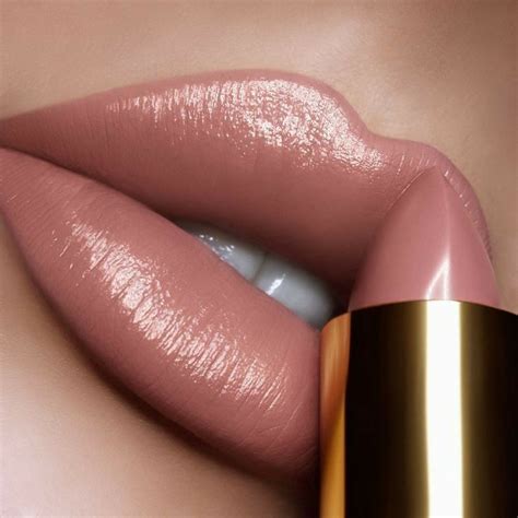 Deboráh | Lipstick makeup, Lipstick kit, Lipstick