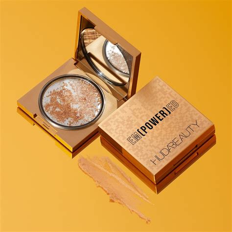 Huda Beauty Empowered Face Gloss Highlighting Dew Enlumineur Visage