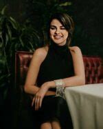 41 Super Hot Photos Selena Gomez: The Style Icon - ZestVine - 2024