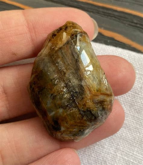 Берилл Россия натуральный камень mineral - купить с доставкой по ...
