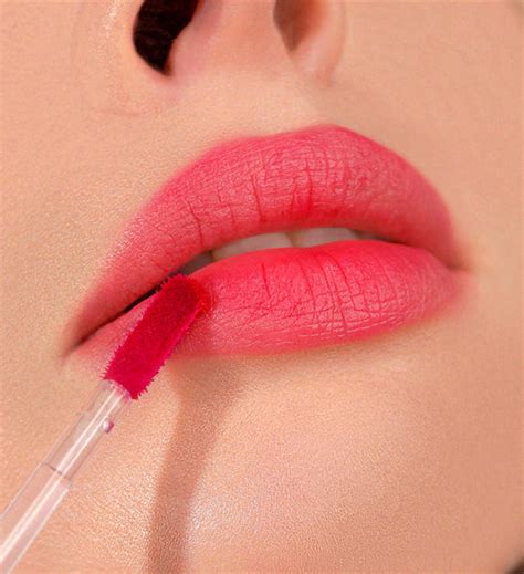 LuxVisage LIP TINT AQUA GEL HYALURON COMPLEX – DiffLand