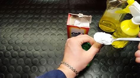 Как сделать копеечное средство для чистки салона автомобиля