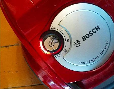 На пылесосе Bosch горит красным Sensor Control – причины и ремонт