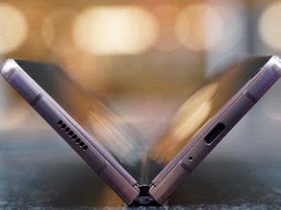 Складной смартфон TECNO появился на первом официальном тизере - 4PDA