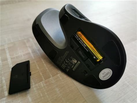Trust Verro Ergonomic Wireless Mouse review - Digital Citizen