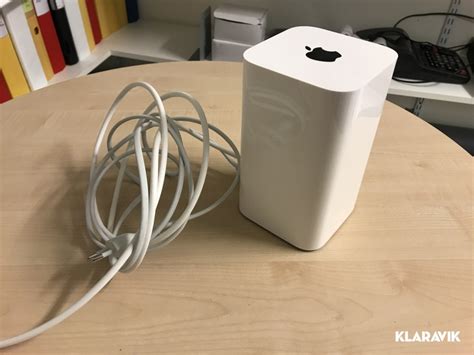 Klaravik Auktioner | apple router